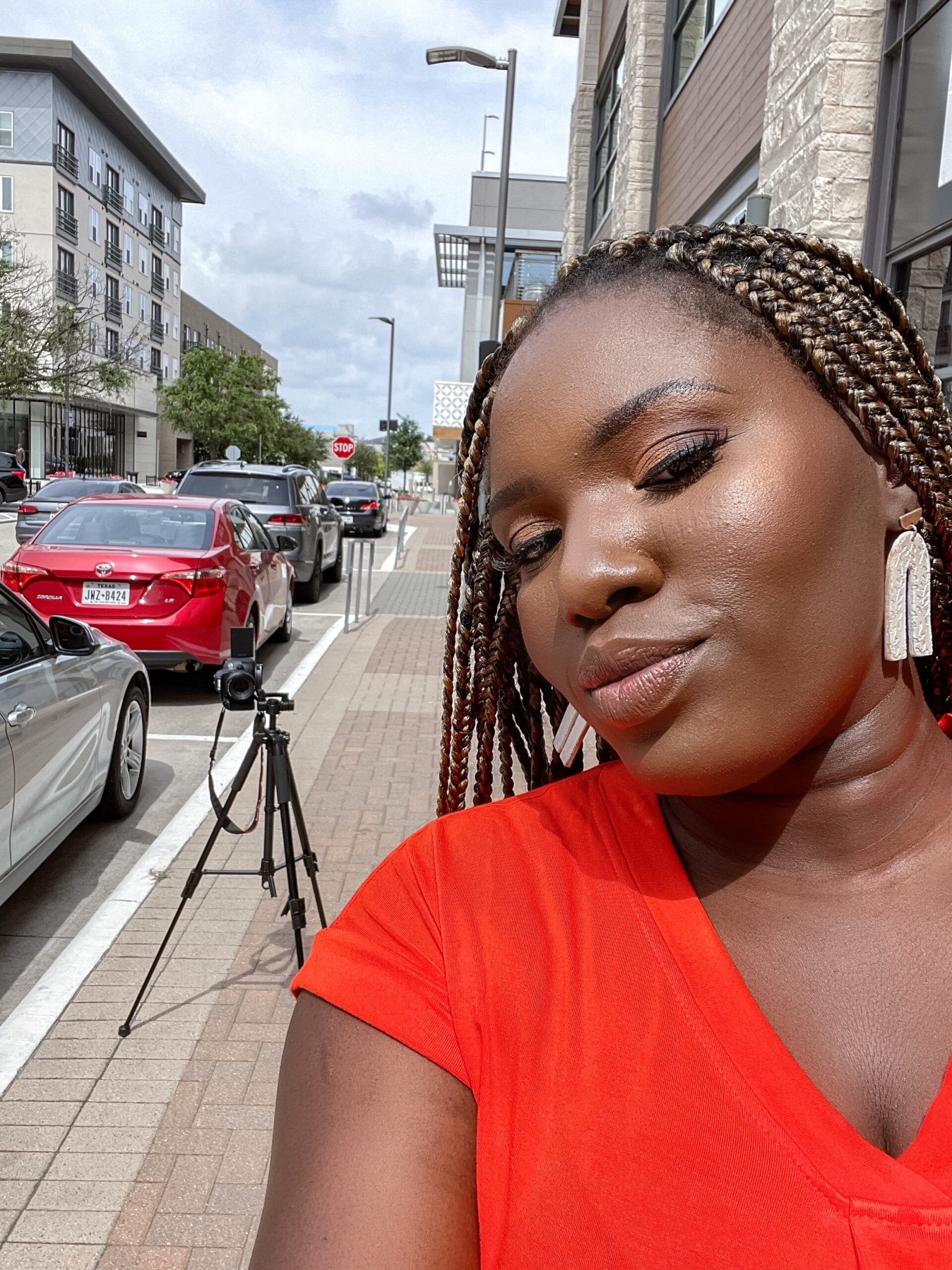 Easy tips on how to take photos of yourself: Self-portrait photography ...